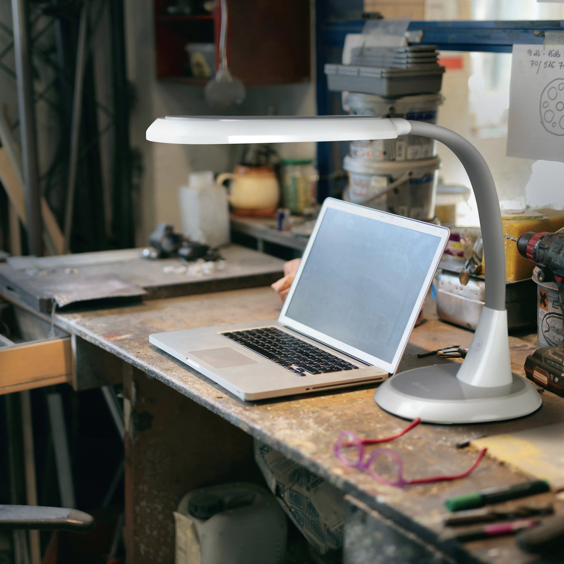 Wide Area Dimmable LED Table Lamp